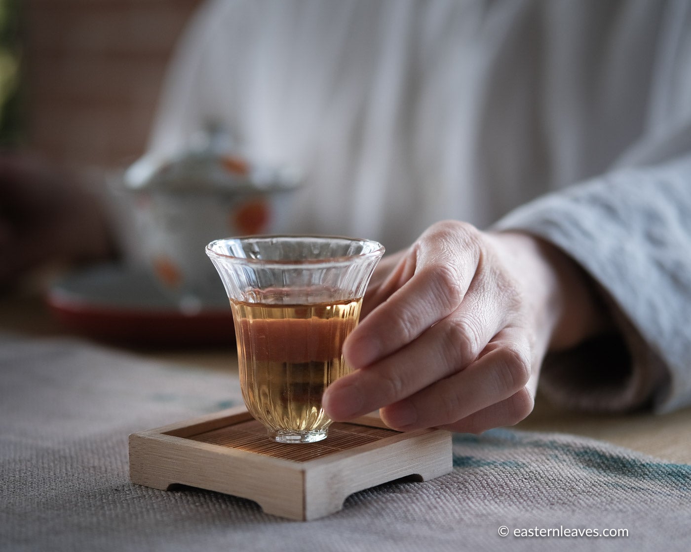 Chrysanthemum Glass Teacup – Eastern Leaves
